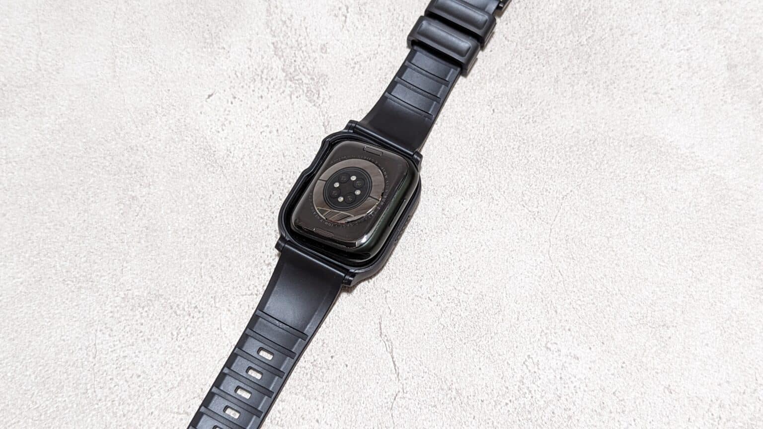 【レビュー】NOMAD Rugged Case : 柔らかさと耐久性を兼ね備えたApple Watch用ケース | NORILOG（ノリログ）